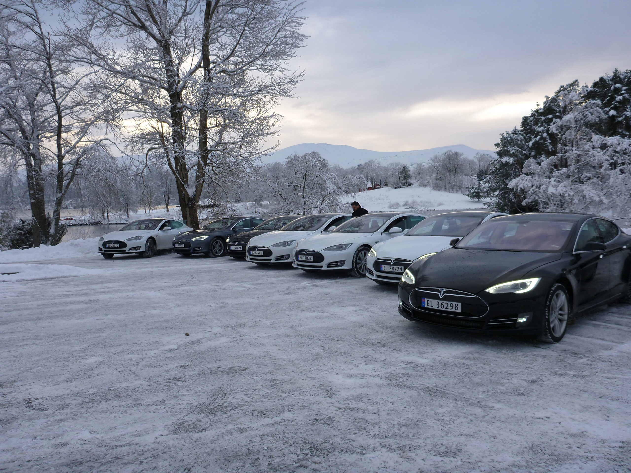 Vinter med Tesla Model S og X - Tesla Owners Club Norway